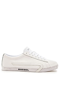 Diesel Rikklub Bikken in White | REVOLVE