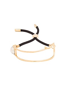 Marc by Marc Jacobs Safety Pin Friendship Bracelet in Oro Multi | REVOLVE