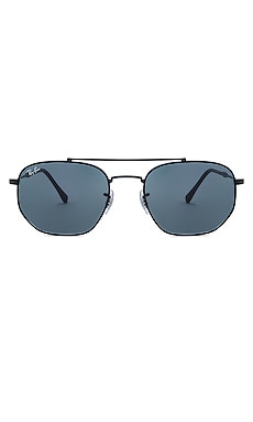 Ray-Ban Aviator in Black | REVOLVE