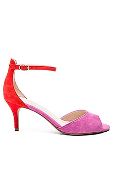 Seychelles Hazel Heel in Fuschia & Red Suede | REVOLVE