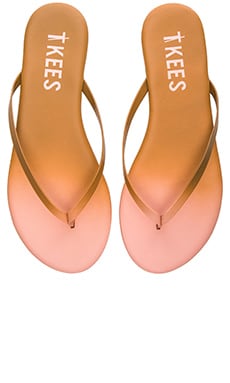 TKEES Powders Sandal in Passion Pink | REVOLVE