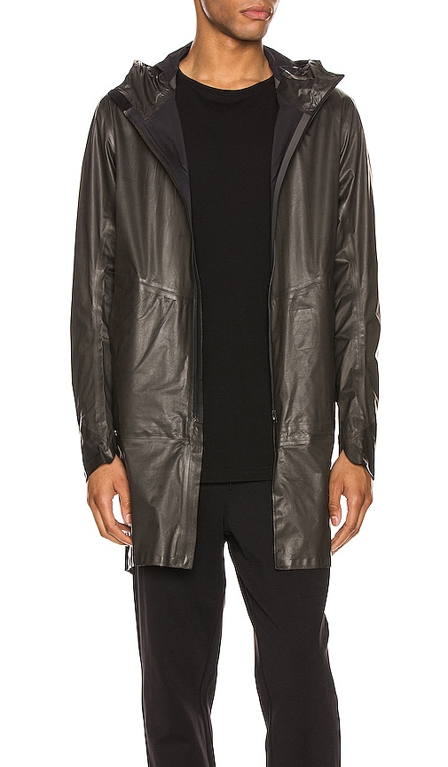 Veilance Monitor Coat in Black | REVOLVE