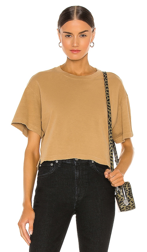 FRAME Boxy Slit Tee in Vintage Camel | REVOLVE
