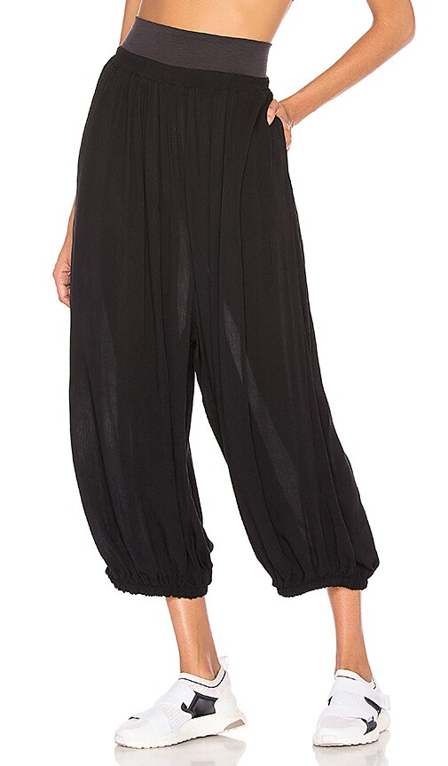 Free People Movement Emery Pant in Black | REVOLVE