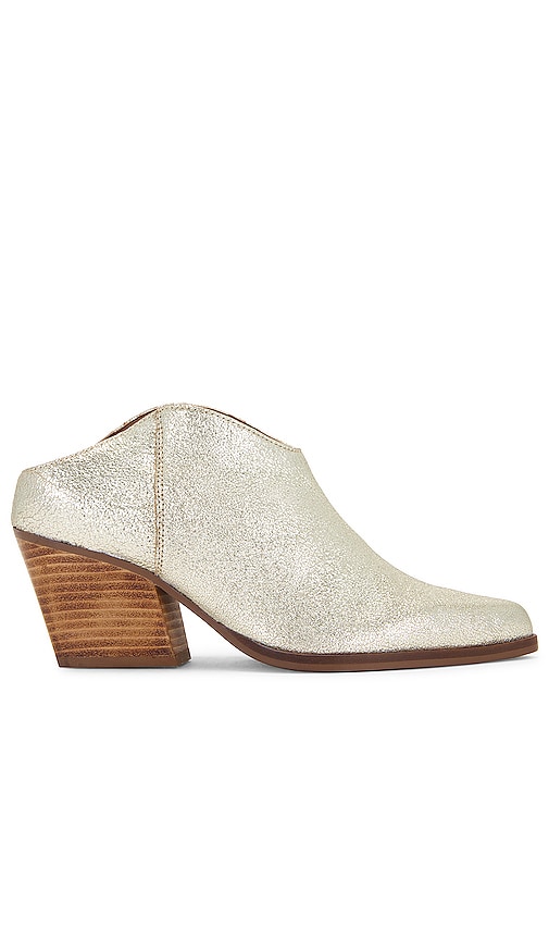 Women's Latest Shoe Styles - REVOLVE
