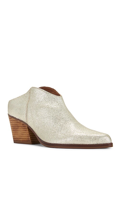 Women's Latest Shoe Styles - REVOLVE