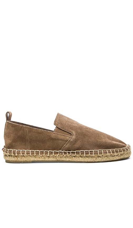 Vince Robin Flat in Woodsmoke | REVOLVE