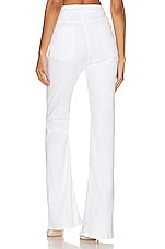 FRAME Le One Flare in Blanc | REVOLVE