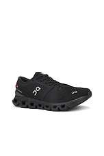 On Cloud X 4 Sneaker in Black & Eclipse | REVOLVE