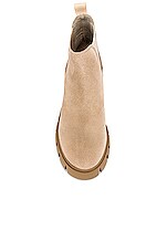 Steve Madden Howler Boot in Sand Suede | REVOLVE
