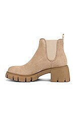 Steve Madden Howler Boot in Sand Suede | REVOLVE