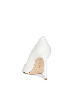 Stuart Weitzman Stuart 100 Pump in White | REVOLVE