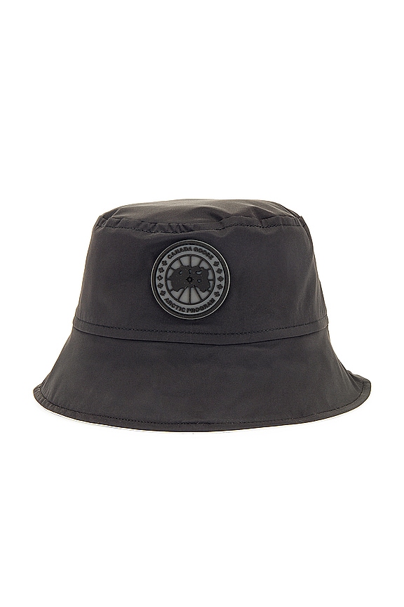 Canada Goose Horizon Reversible Bucket Hat in Black & Northstar White ...