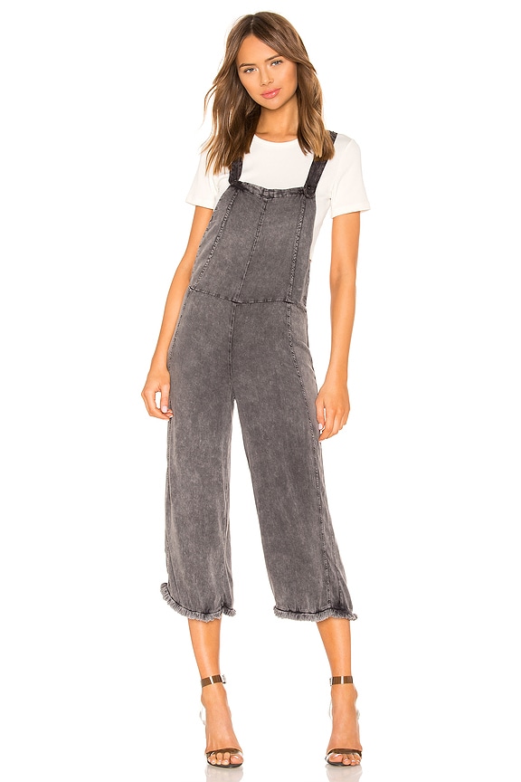 Chaser Cross Back Cropped Culotte Overalls with Frayed Edge en Black ...