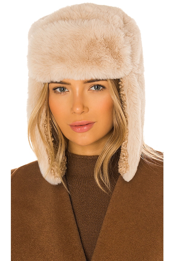 Hat Attack CHAPEAU en Light Taupe | REVOLVE