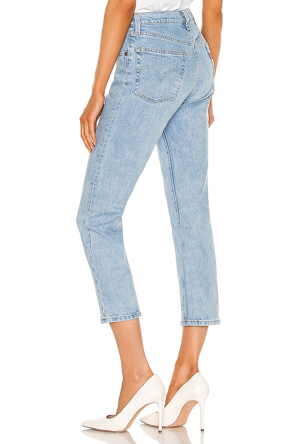 LEVI'S 501 Crop in Tango Surge | REVOLVE