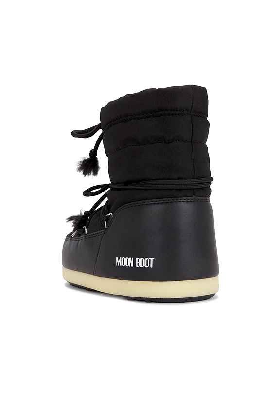 MOON BOOT Evx Light Boot in Black | REVOLVE