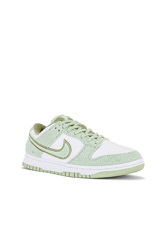 Nike Dunk Low SE Sneaker in Honeydew, Phantom, Alligator, White ...