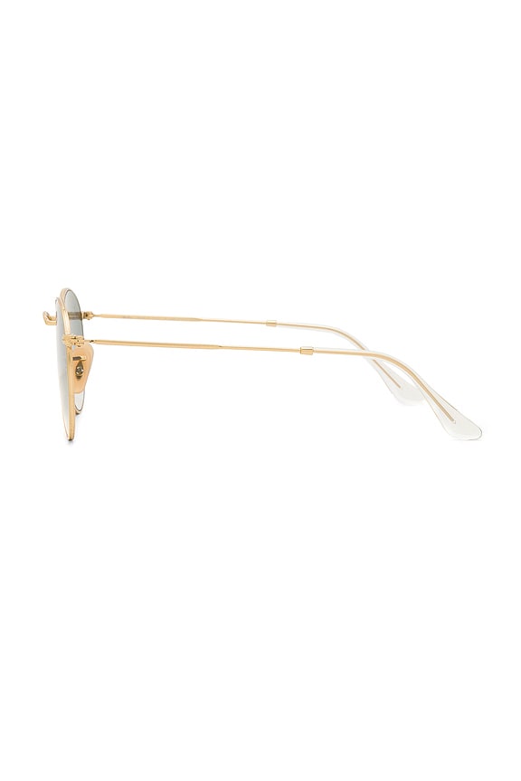 Ray-Ban Round Metal in Gold & Light Blue Gradient | REVOLVE