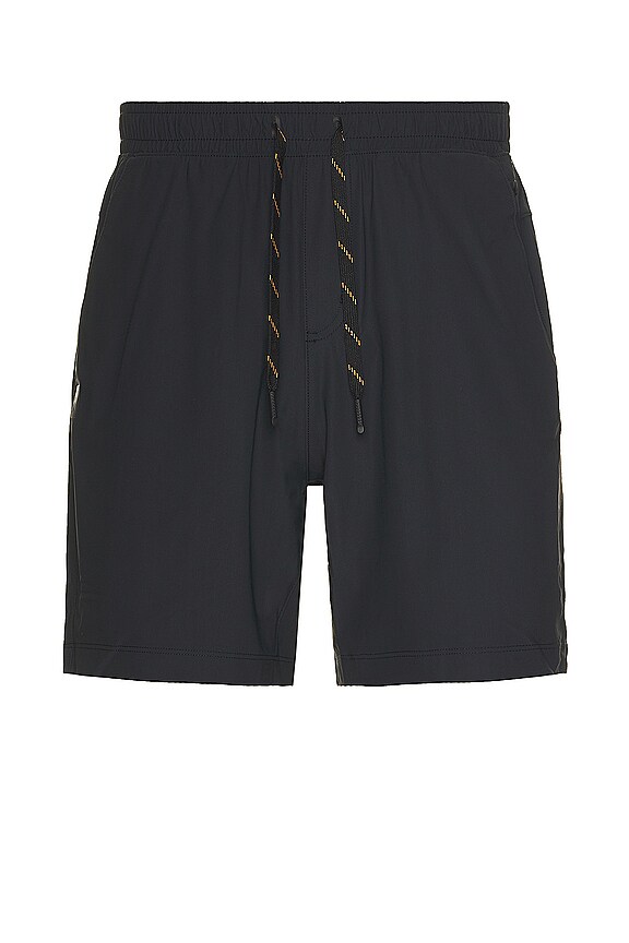 Rhone 7" Pursuit Short in Black | REVOLVE