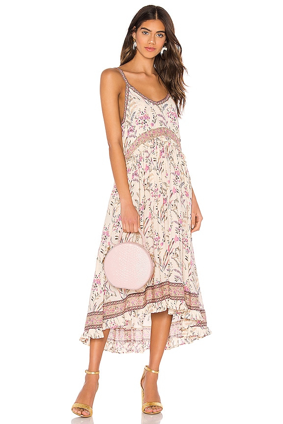 SPELL ROBE MAISIE STRAPPY en Strawberry & Cream | REVOLVE