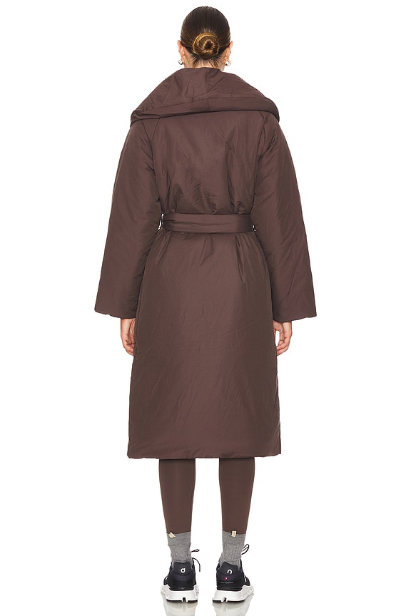 Varley Ana Long Wrap Puffer Coat in Coffee Bean | REVOLVE