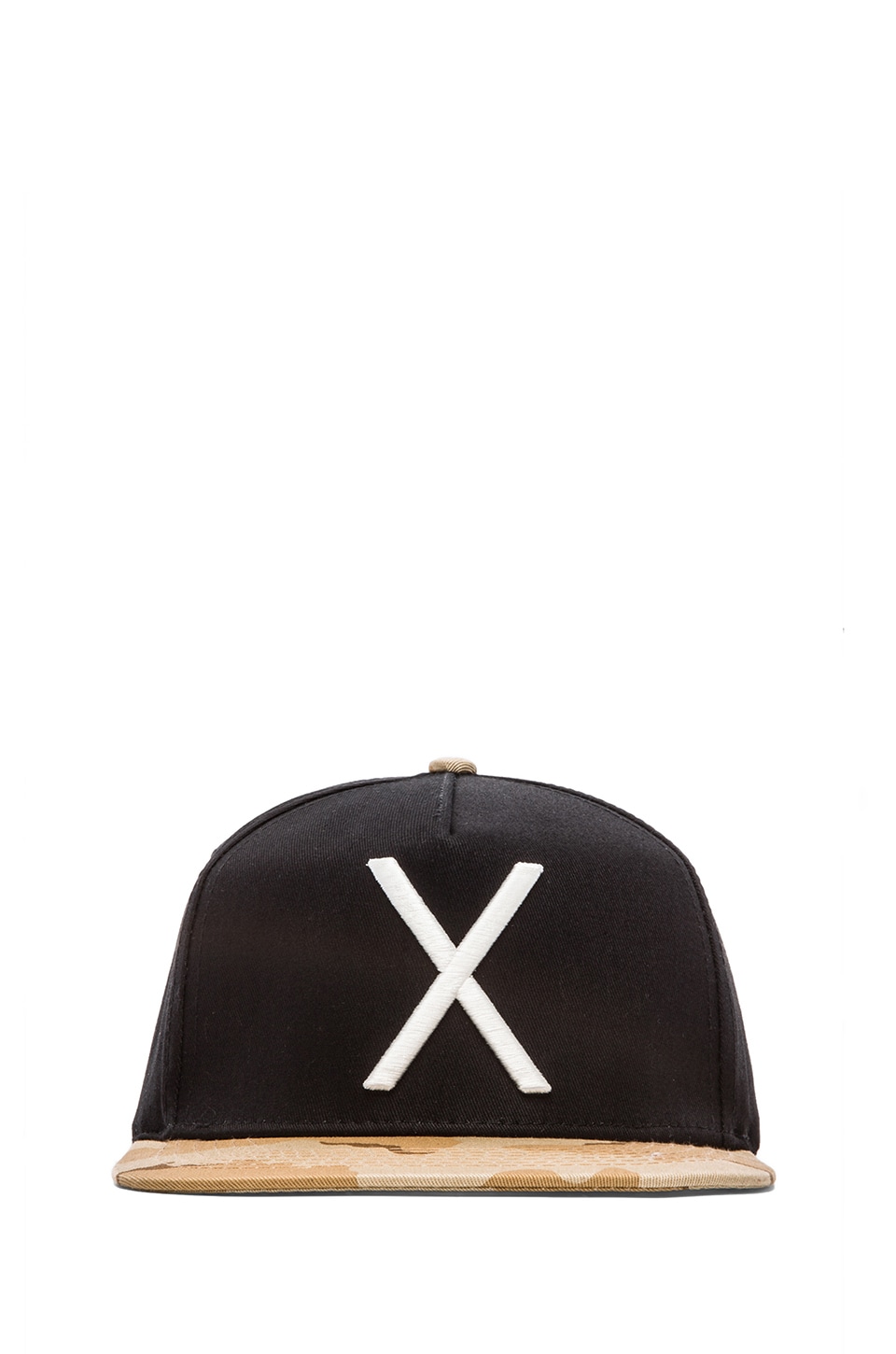 10 Deep Larger Living Hat in Black | REVOLVE