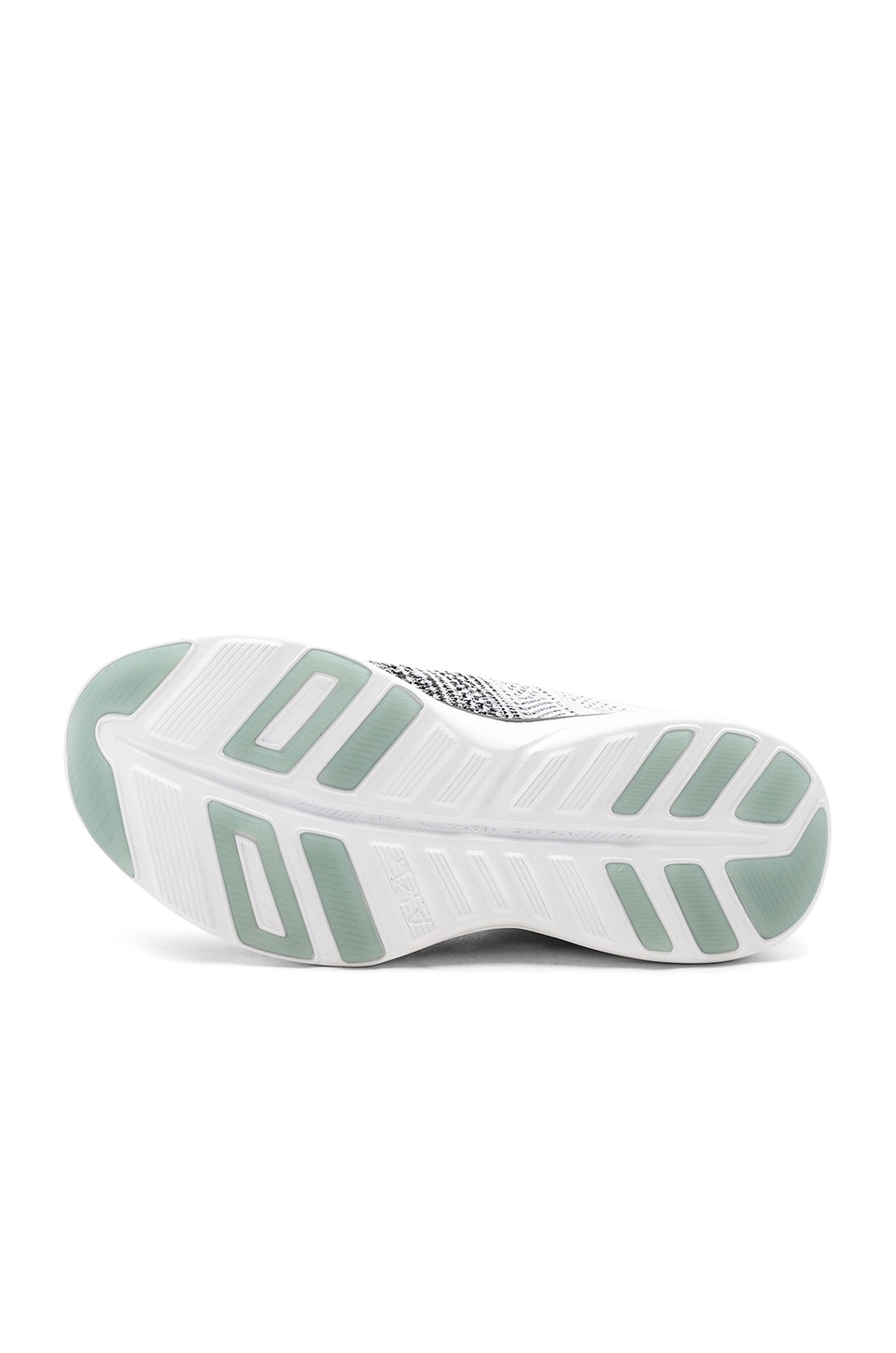 APL: Athletic Propulsion Labs Techloom Pro Sneaker in Black & Heather ...