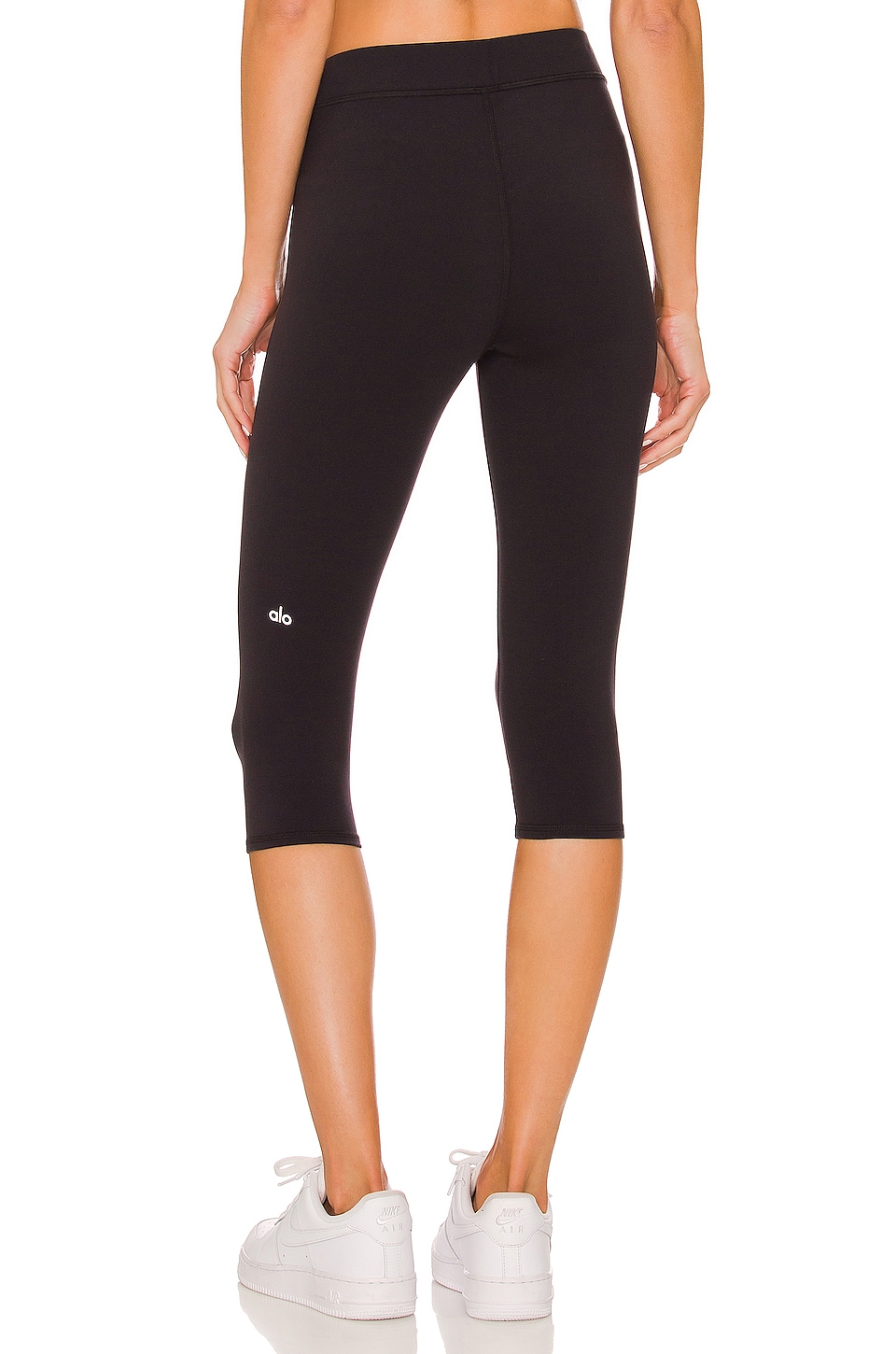 alo Airbrush V-Cut Define Capri in Black | REVOLVE