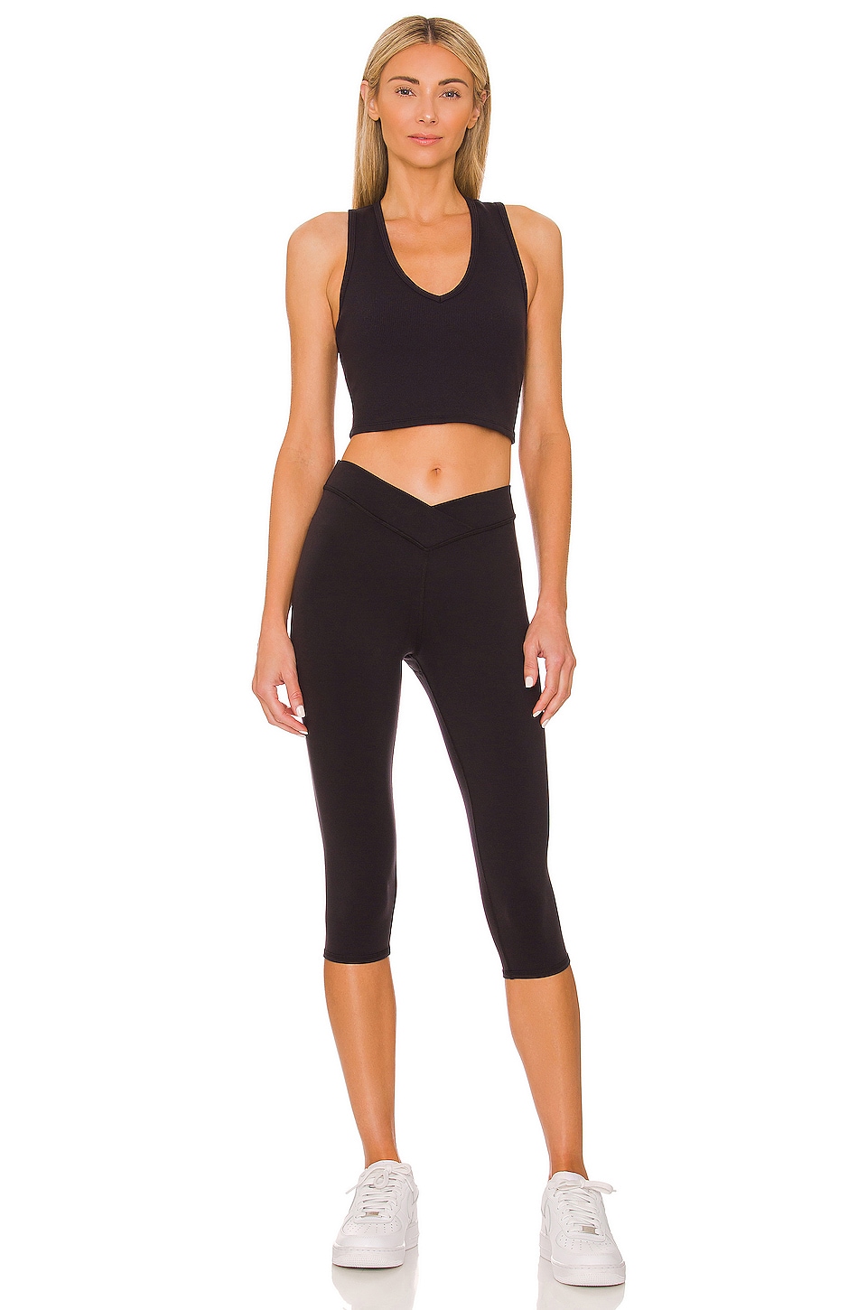 alo Airbrush V-Cut Define Capri in Black | REVOLVE