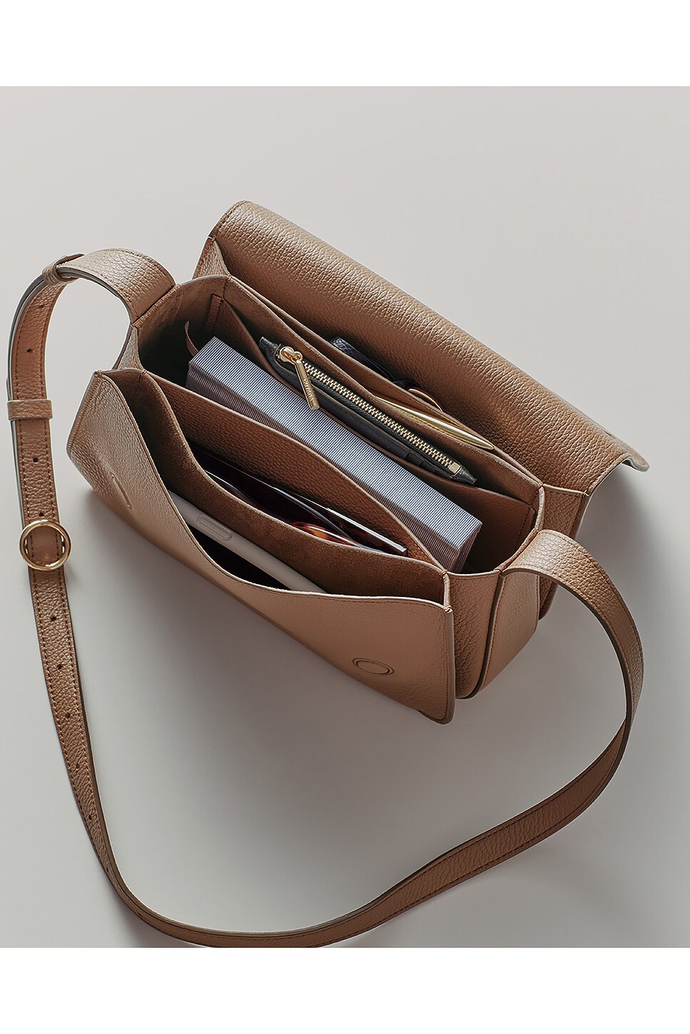 Cuyana Concertina Shoulder Bag in Cappuccino | REVOLVE