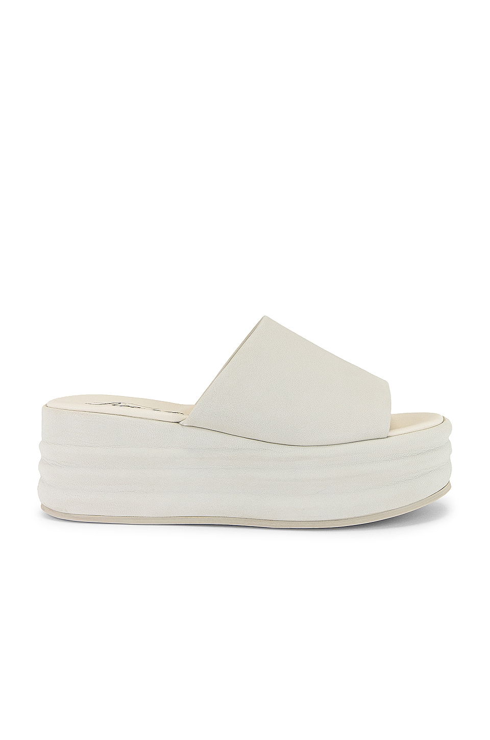 Free People Harbor Flatform Sandal in Vanilla | REVOLVE