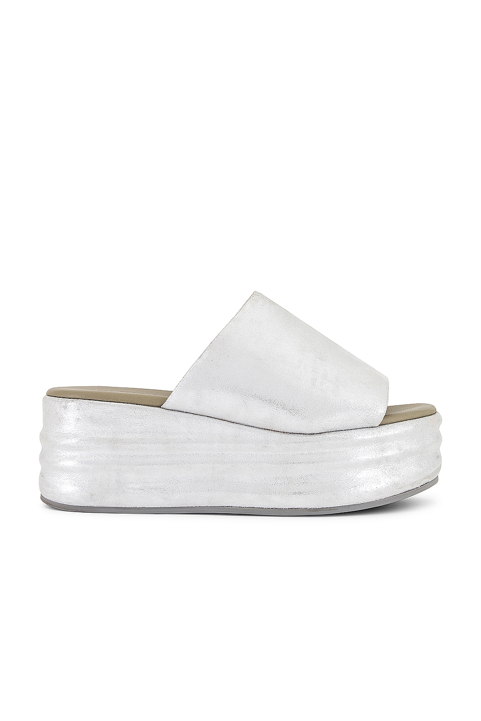 Free People Harbor Flatform Sandal in Silver | REVOLVE