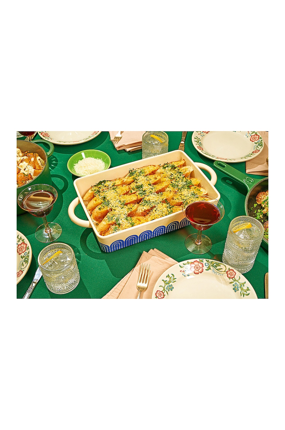 Great Jones Hot Dish 9 x 13-Inch Ceramic Casserole Dish in Blueberry ...