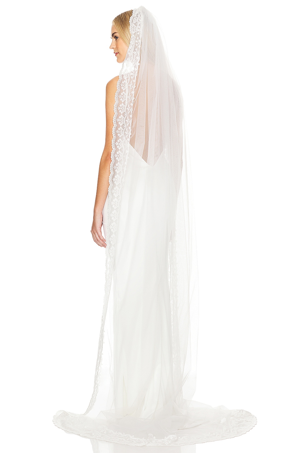 Gigi & Olive Lace Trim Veil in White | REVOLVE