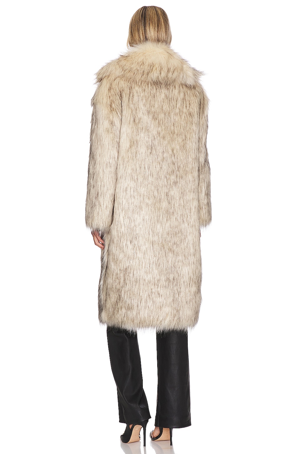 Jakke Katie Faux Fur Coat in Winter White | REVOLVE