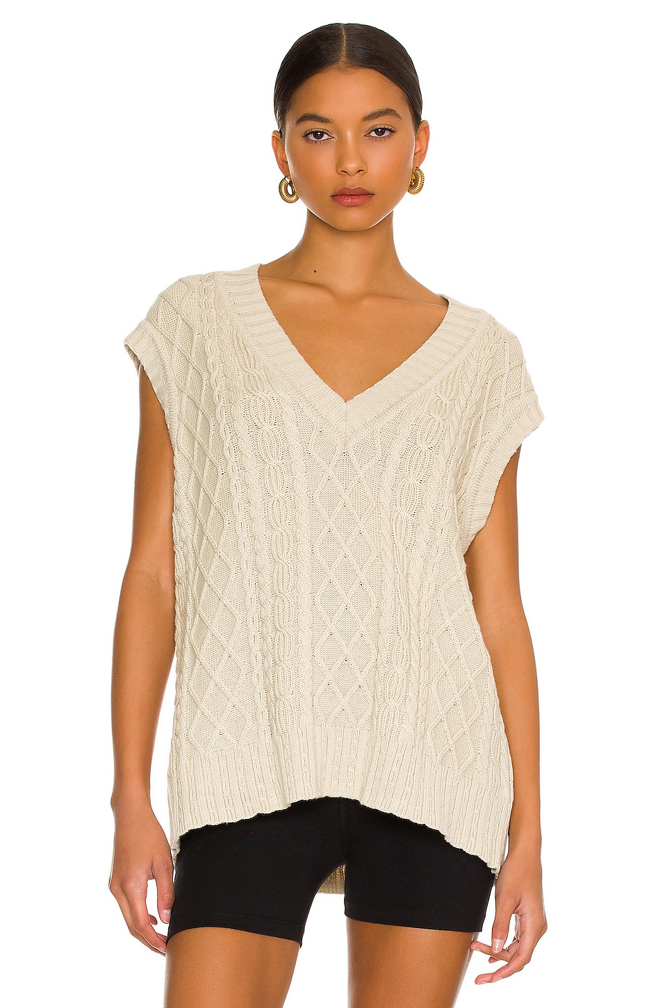 L'Academie Flynn Vest in Hazel | REVOLVE