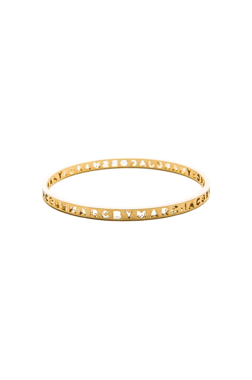 Marc by Marc Jacobs New Classic Marc Cut It Out Logo Bangle in Oro ...