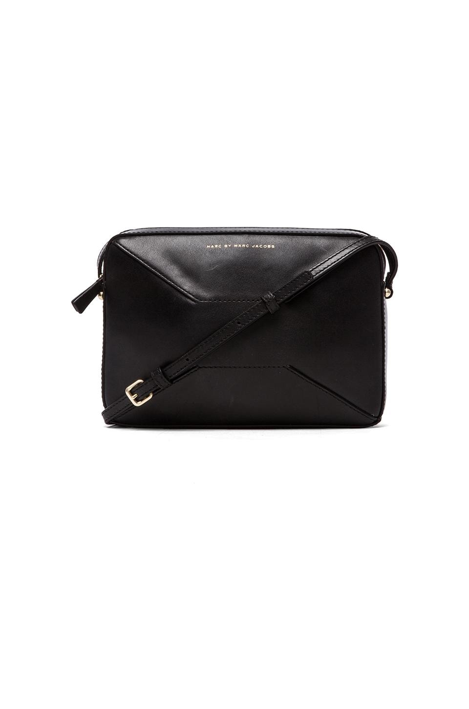 Marc by Marc Jacobs Hands Off Alex Crossbody in Black | REVOLVE