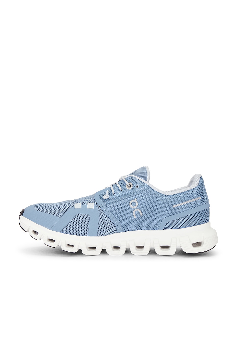 On Cloud 6 Sneaker in Chambray & White | REVOLVE