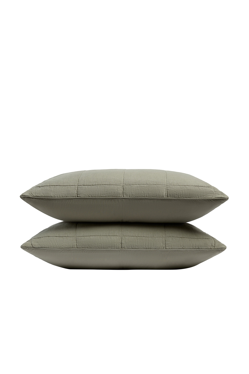 Parachute Linen Box Quilted Sham Set in Moss | REVOLVE