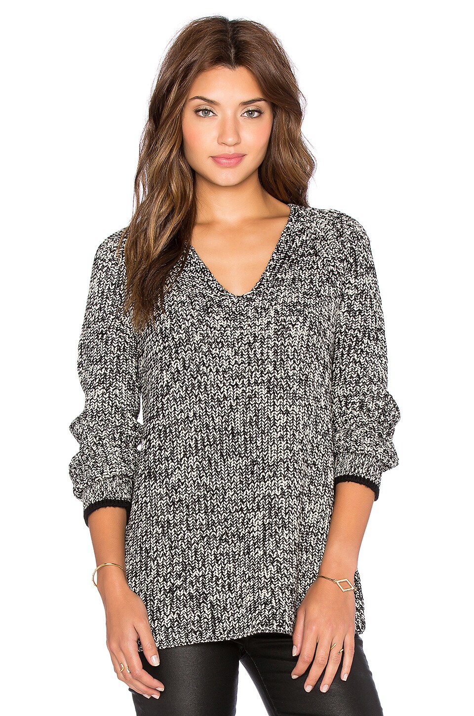 Rag & Bone PULL ENCOLURE V KAREN V NECK en White & Black | REVOLVE