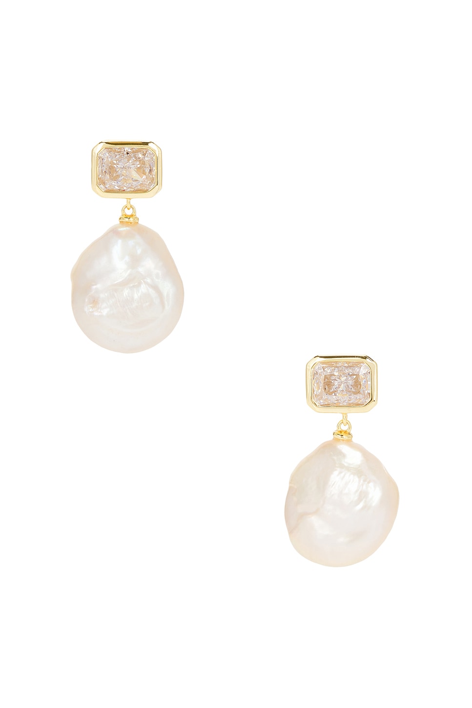SHASHI Emerald Baguette Cleo Earring in Gold & Pearl | REVOLVE