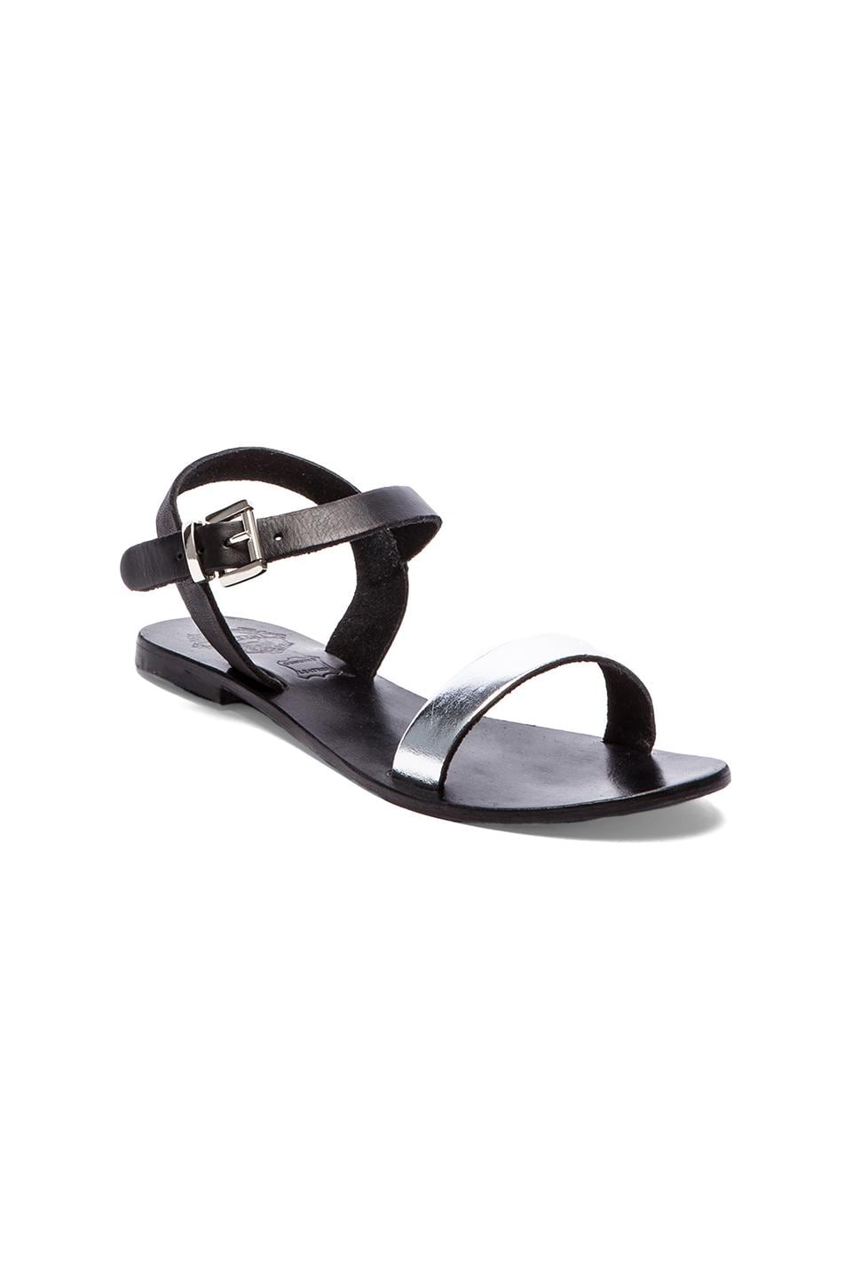 Sol Sana SANDALES PLATES REBEL II en Black & Silver | REVOLVE