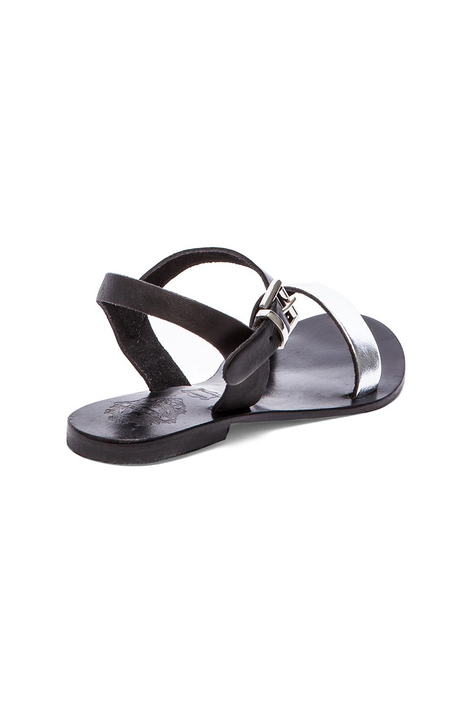 Sol Sana SANDALES PLATES REBEL II en Black & Silver | REVOLVE