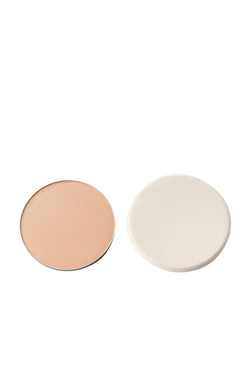 Stila Illuminating Powder Foundation in 70 watts | REVOLVE