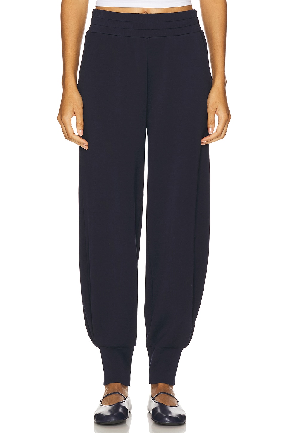 Varley The Relaxed Pant in Sky Captain Navy | REVOLVE